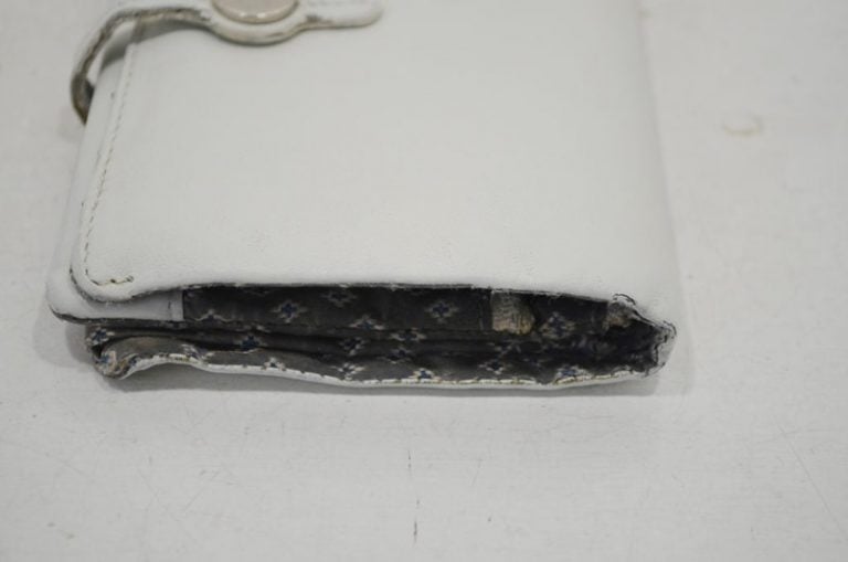 フレームワークの財布のクリーニング・修理の作業例